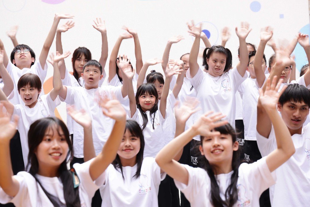 Po Leung Kuk One23 Dance Troupe 「LOVE LEGACY」 – 保良局李城璧中學