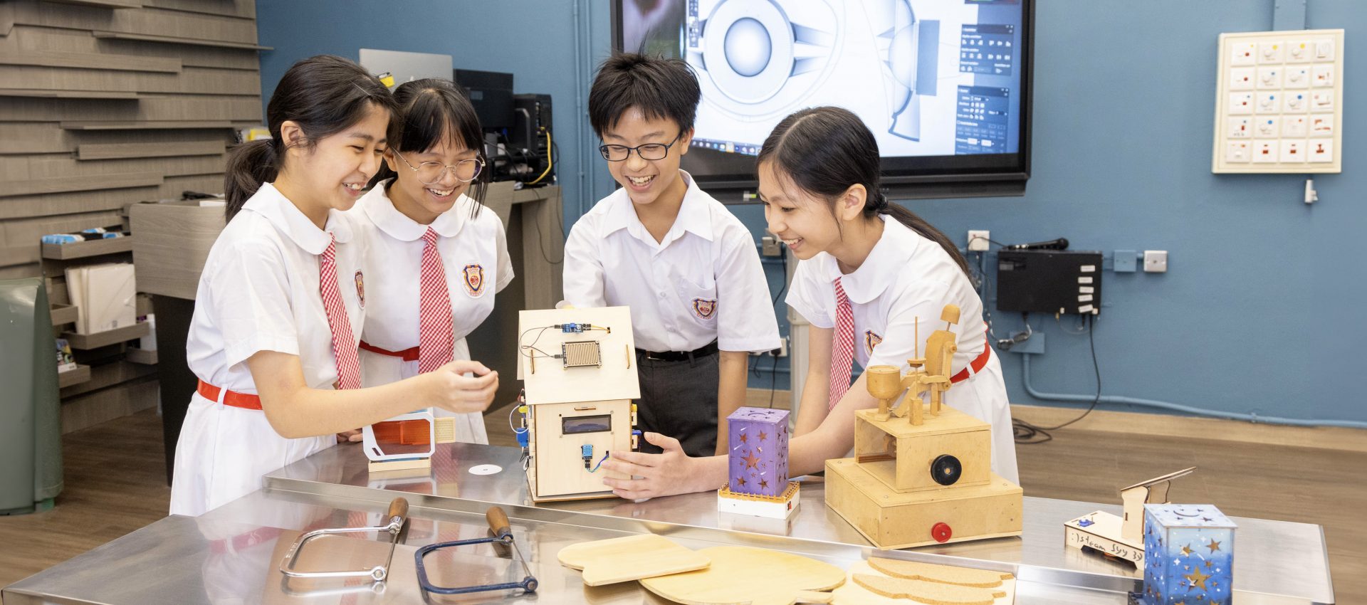 保良局李城璧中學 – Po Leung Kuk Lee Shing Pik College